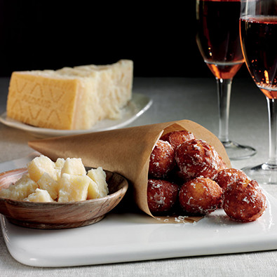 Grana Padano cheese and nutmeg cheese puffs - Grana Padano